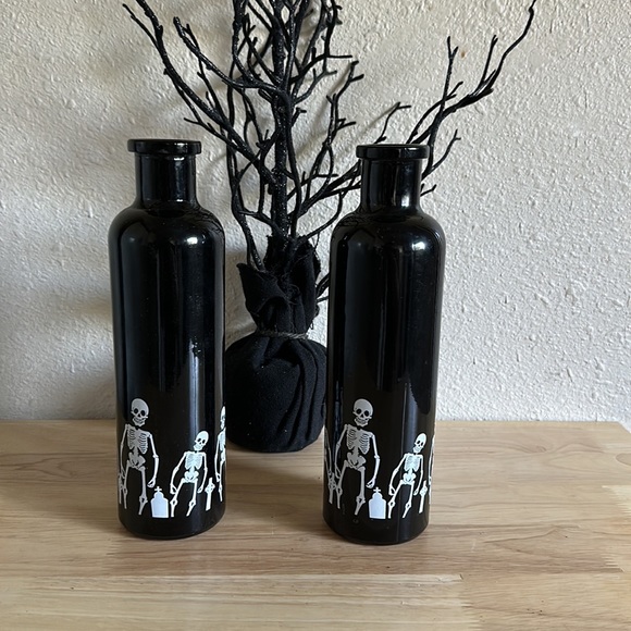 Target | Holiday | New 2 Pc Halloween Target Skeleton Ceramic Vases ...